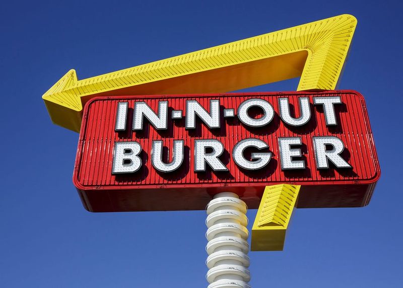 10 Restaurant Chains That Belong On Your Food Bucket List