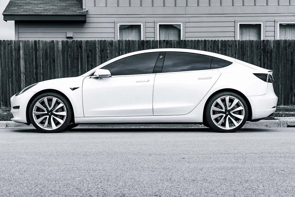 Trapped Kids, Smashed Windows—Tesla Model Y Under Fire Again