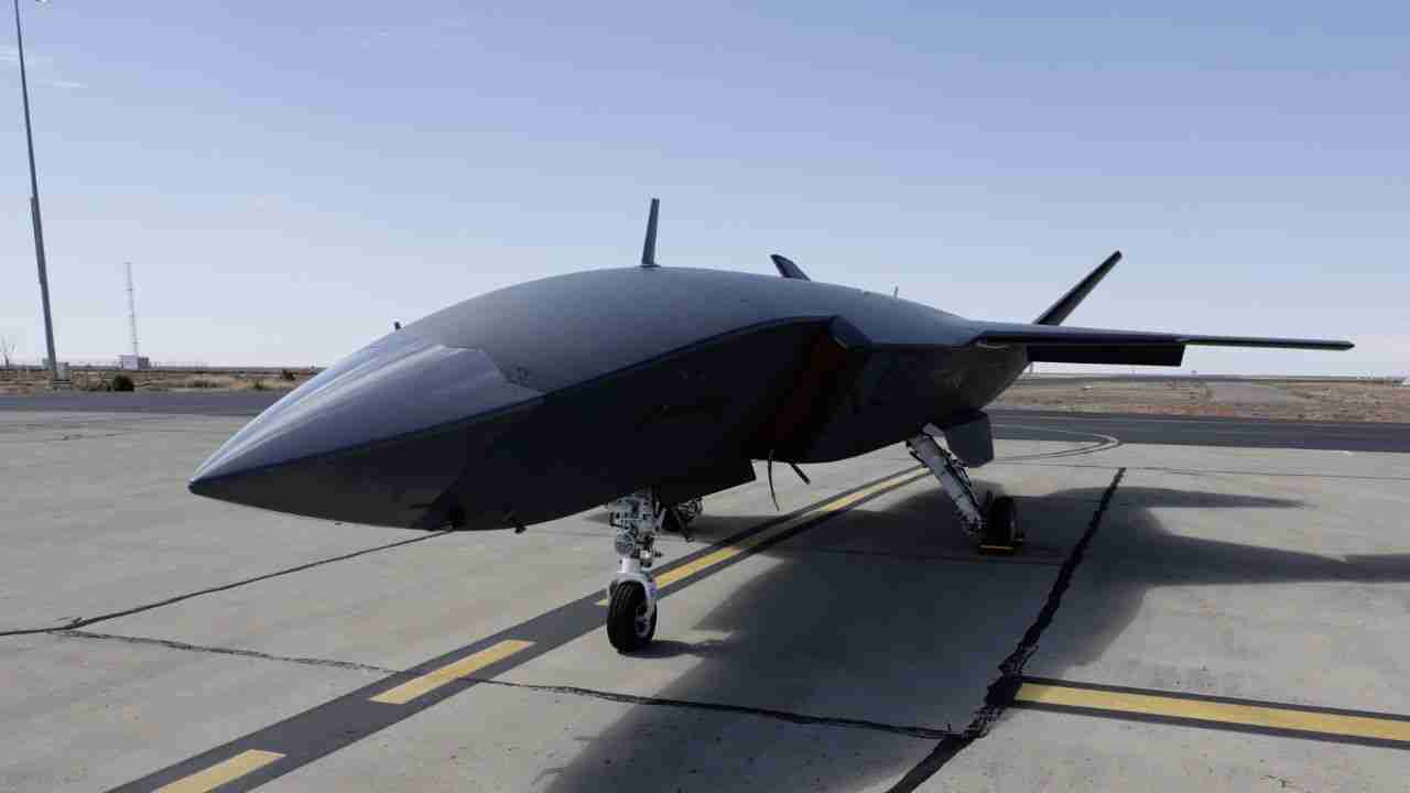 Australien præsenterer ny MQ-28 Ghost Bat militærdron udviklet sammen ...