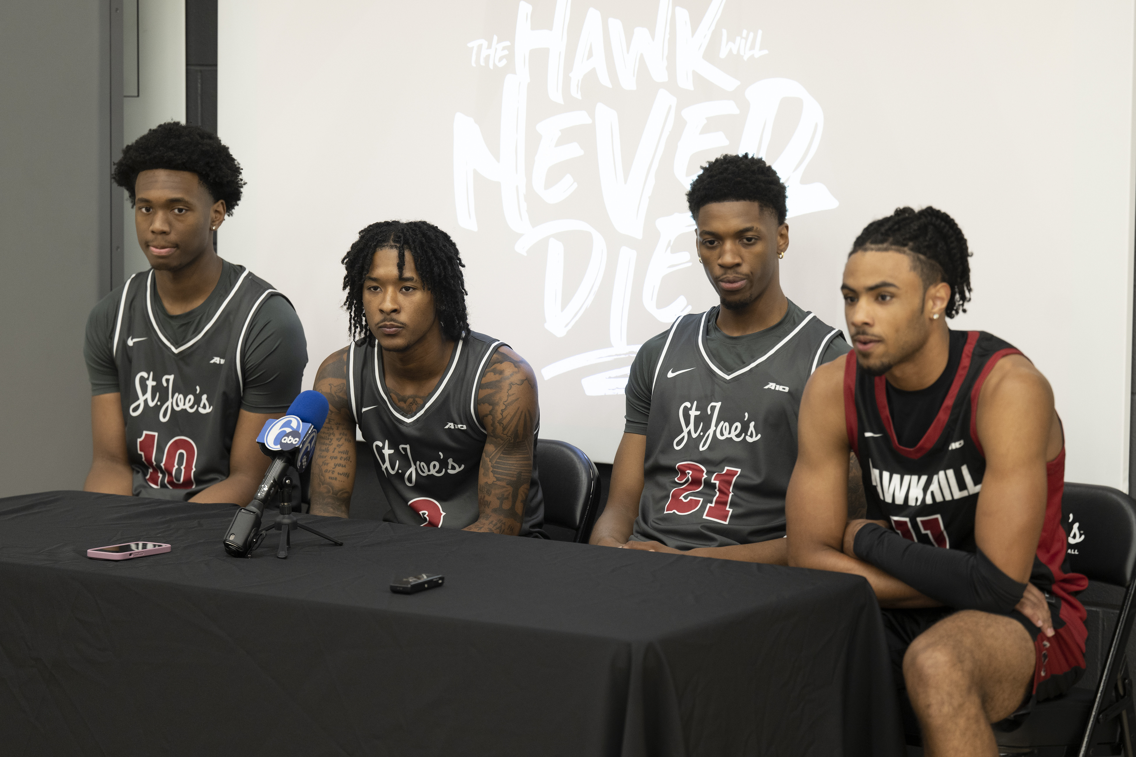 Steve Donahue has no plans for a rebuild at St. Joe’s: ‘My job is to ...