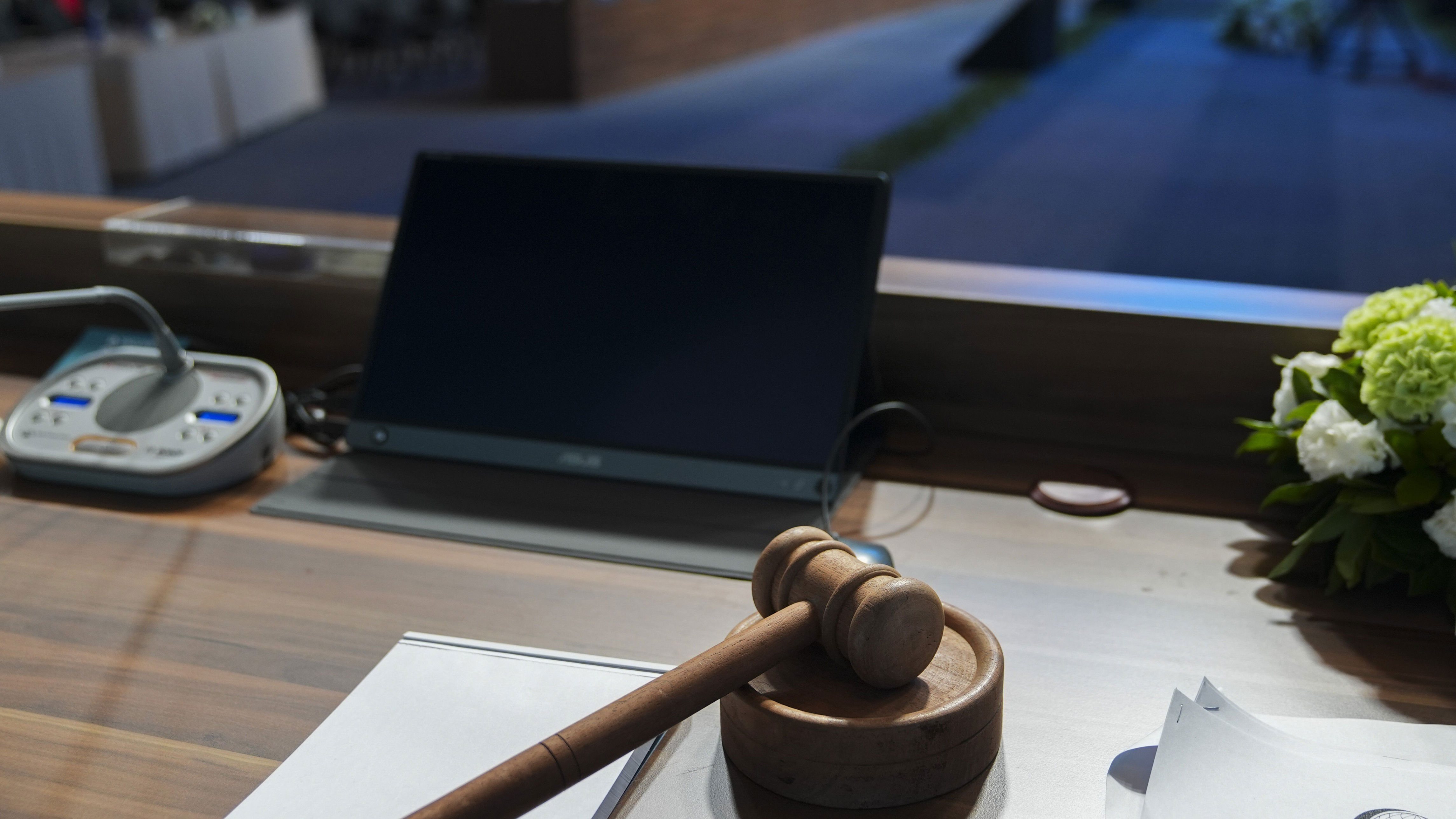 Attorney Slapped With Hefty Fine for Citing 21 Fake, AI-Generated Cases