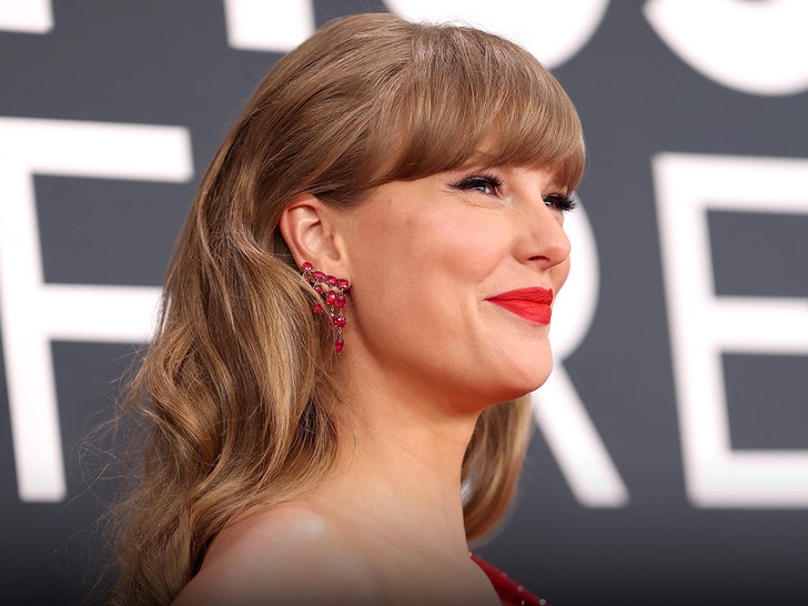 Taylor Swift Granted Restraining Order Against Ex-Convict Stalker