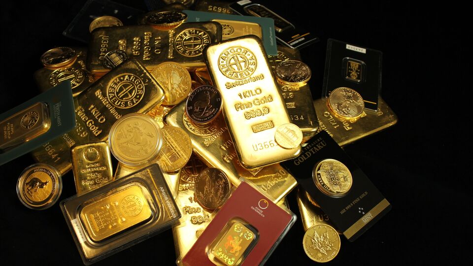 Gold price today: MCX Gold hits record high; experts highlight key ...