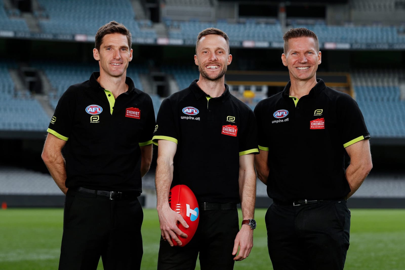 Veteran umpire leads inexperienced group, debutant into 2025 AFL Grand ...