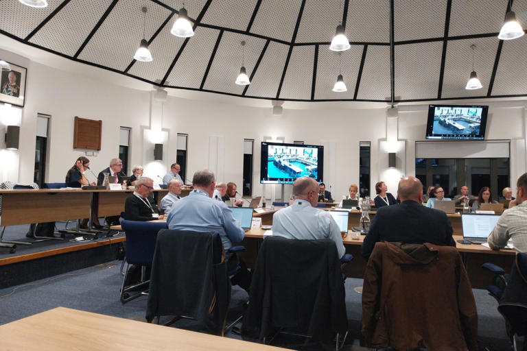 Order to crackdown on dog control and smoking in public places renewed ...