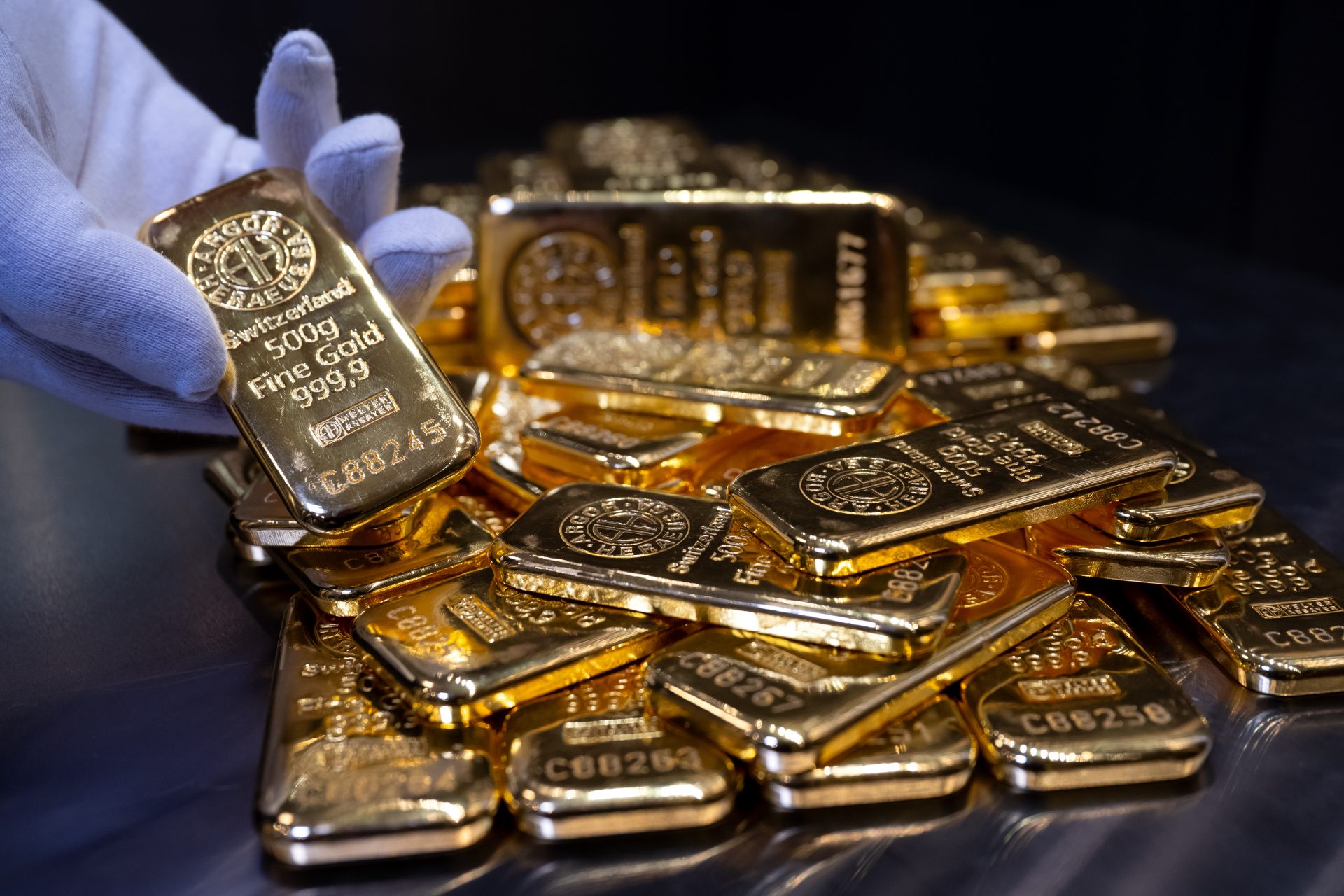Global Wealth Report 2025: The world is getting richer but only a few ...