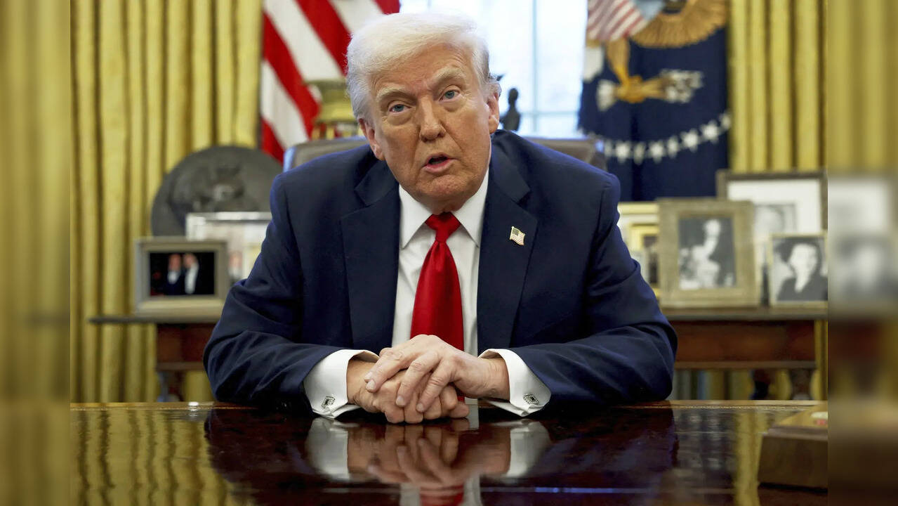 'H1B Visa Fee Hike A Great Solution': Netflix co-founder Reed Hastings ...