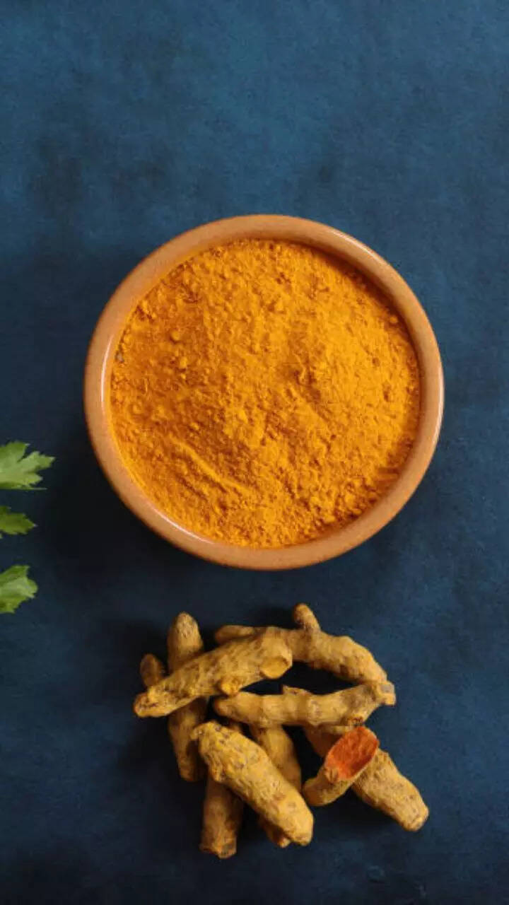 10 desi things which can beat blueberries to give you a glowing skin