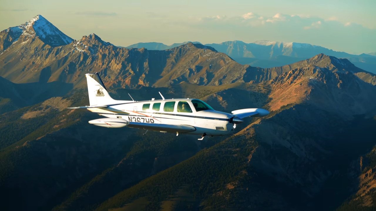 Stunning Mountain Flight Ends With a 5,000ft Grass Landing and Sunset
