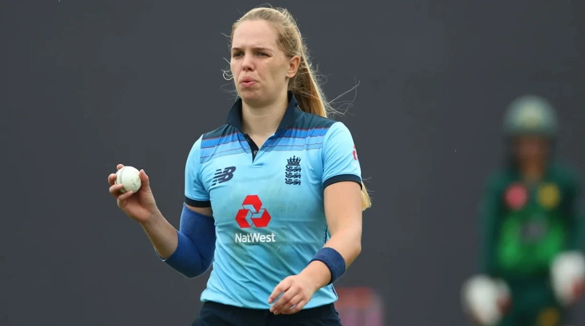 England Women’s Cricketer Freya Davies Retires at 29 to Pursue Career ...
