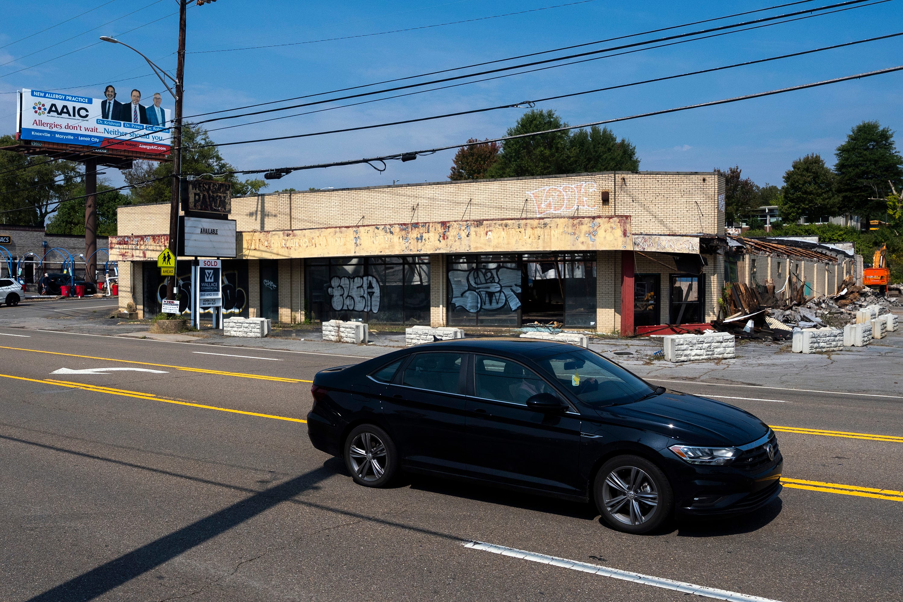 What's that replacing the old Cas Walker building on Kingston Pike?