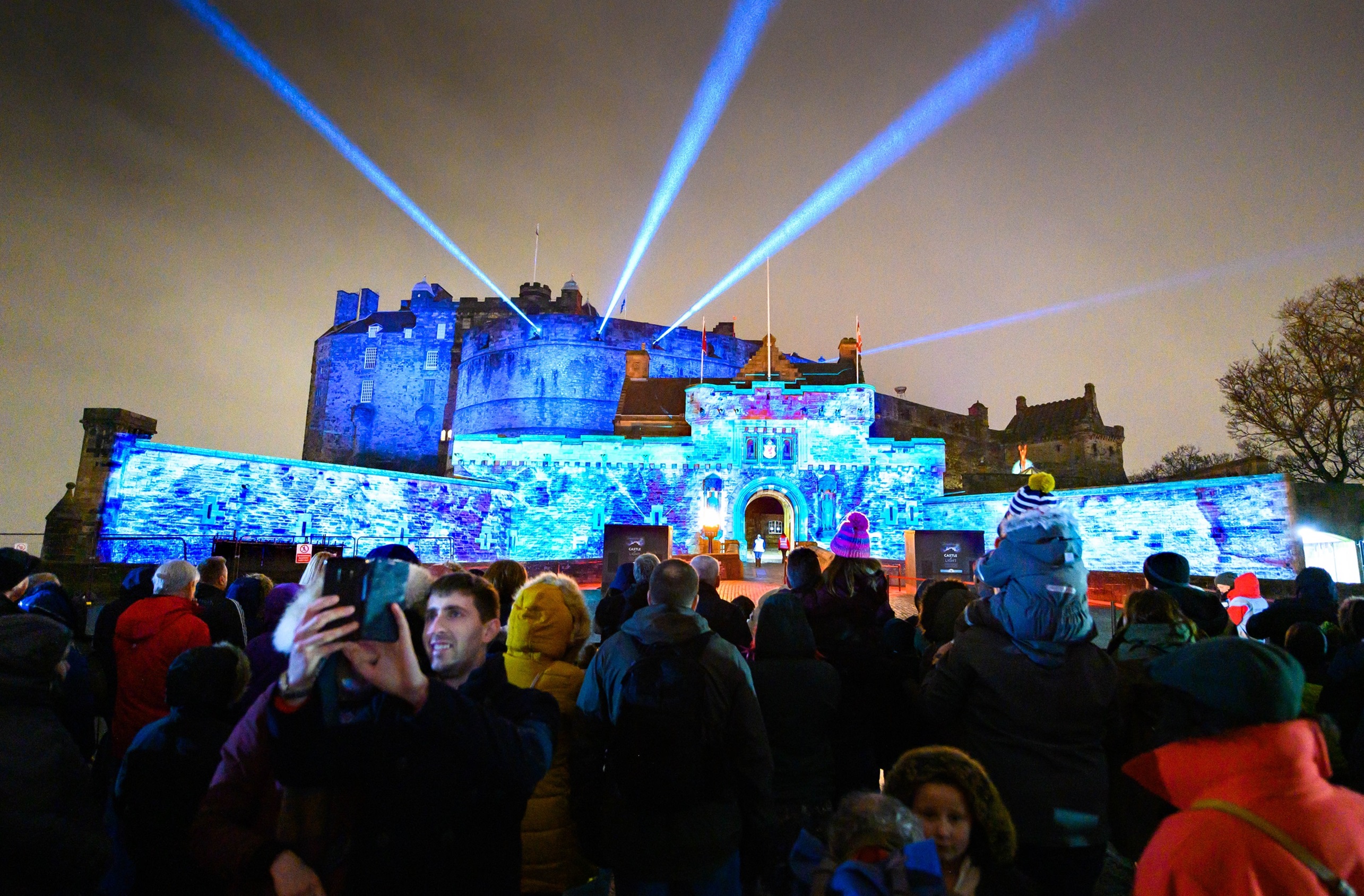 Edinburgh Castle set to welcome back the UK’s largest annual projection ...