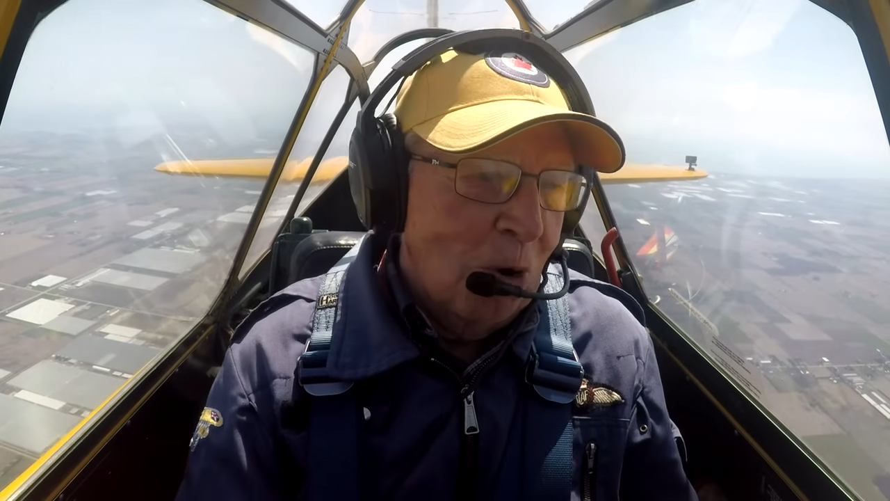 90-Year-Old Pilot Spins a 70-Year-Old Airplane!