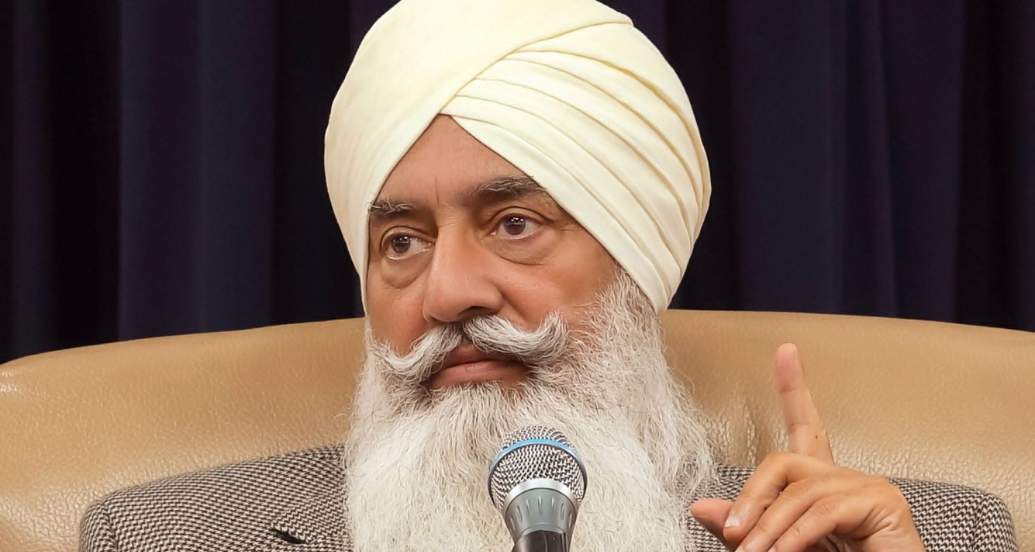 Dera Beas head meets Majithia in Nabha jail