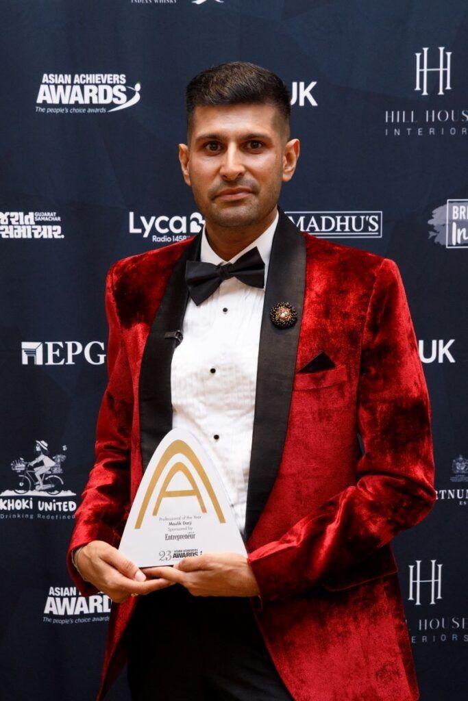 NGH consultant therapeutic radiographer wins a top national award