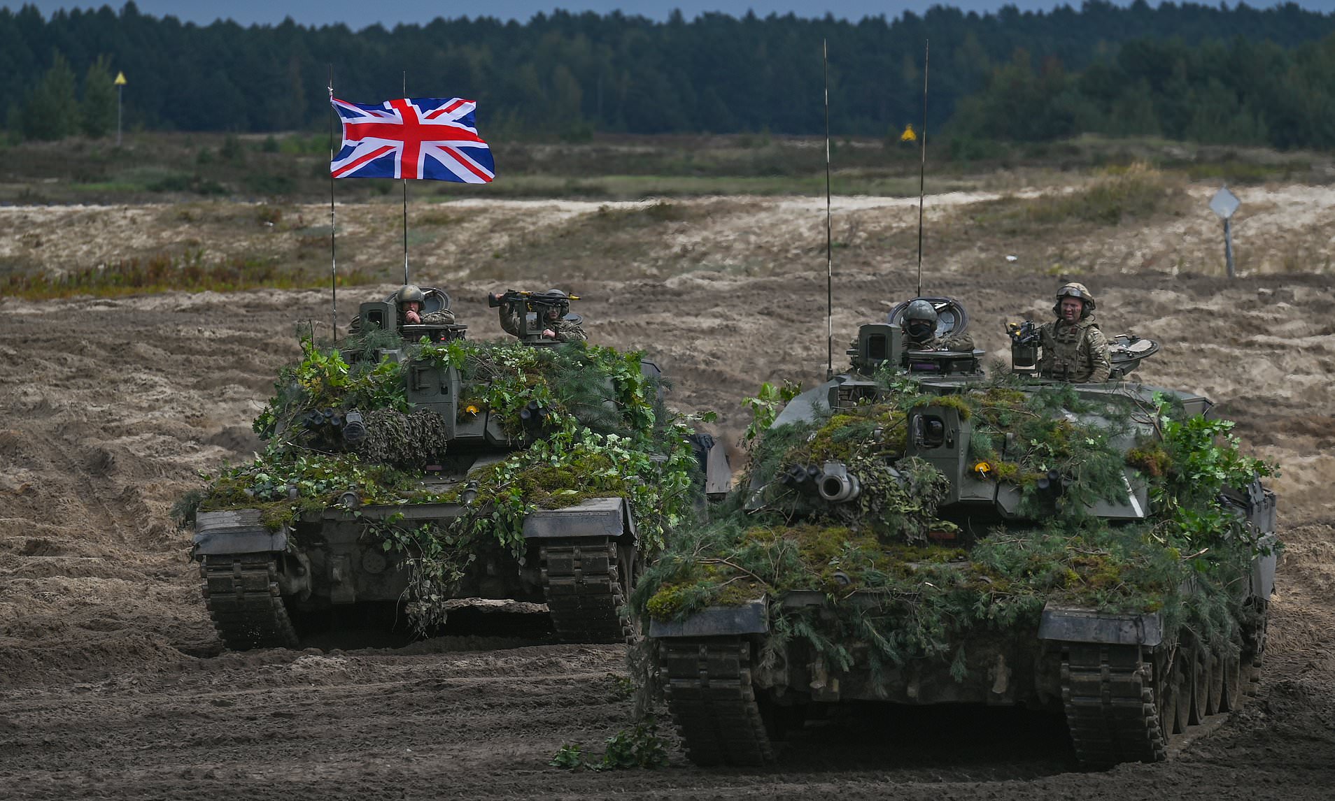 British soldiers accidentally open fire on Army Challenger 2 tank after ...