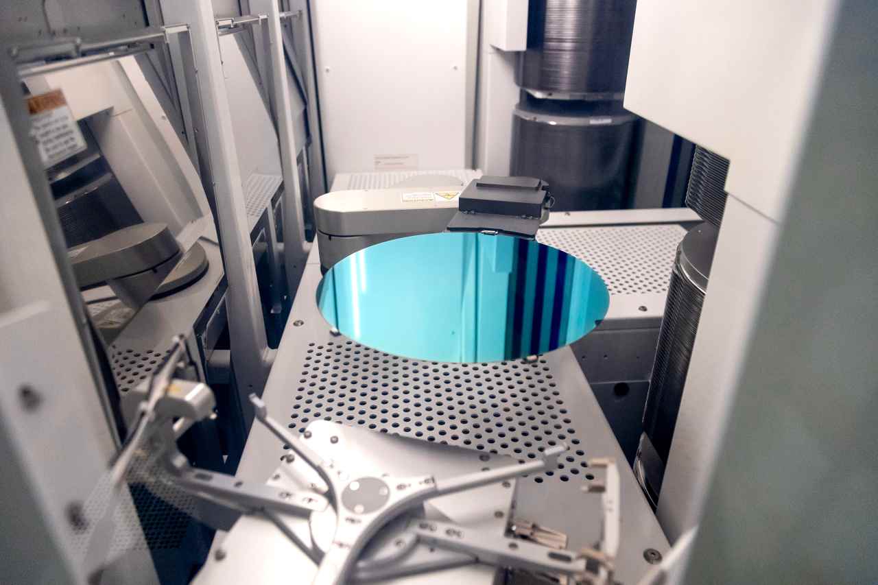 Micron Stock Jumps After Earnings Beat. Why Investors Expect More Good ...