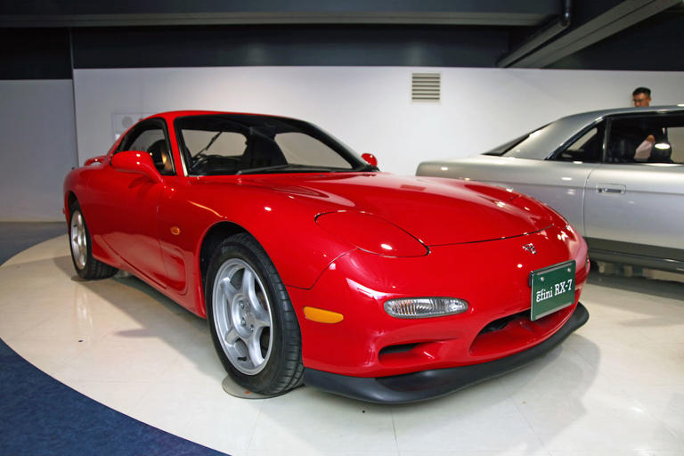 創造出 MX-5、RX-7 FD 的「Miata 之父」， 馬自達傳奇設計師 Tsutomu「Tom」Matano 享壽 76 歲！