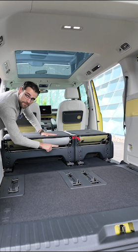 VW ID. Buzz LWB: Third-Row Seat Removal Demonstration