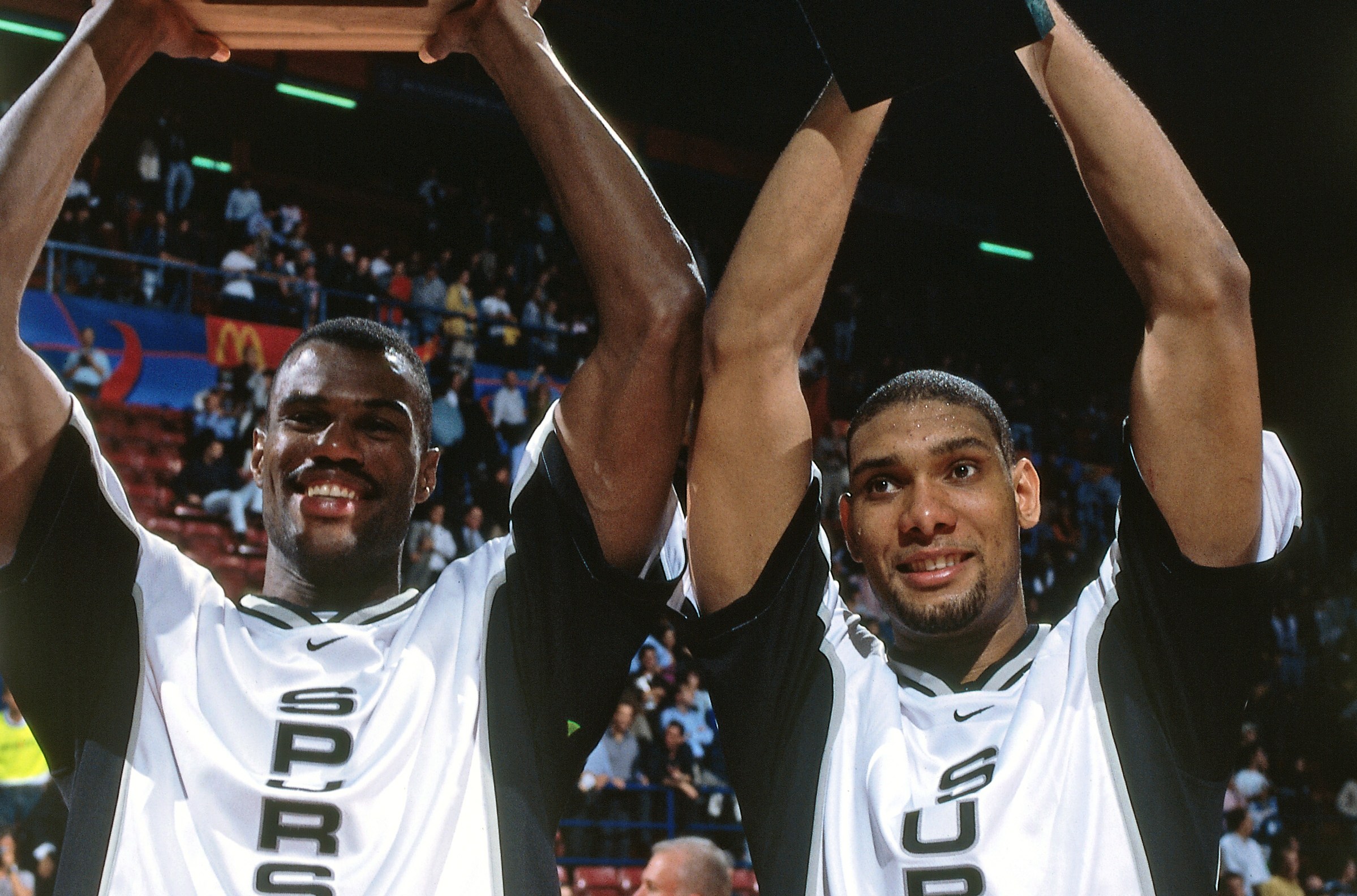 Open Thread: 1999 Spurs inducted into San Antonio Sports Hall of Fame