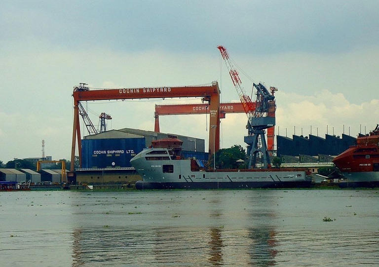 CMA CGM signs Letter of Intent for six LNG-powered containerships at ...