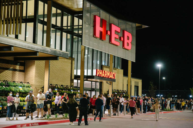 Plans for TX mega city's first H-E-B moves ahead despite concerns