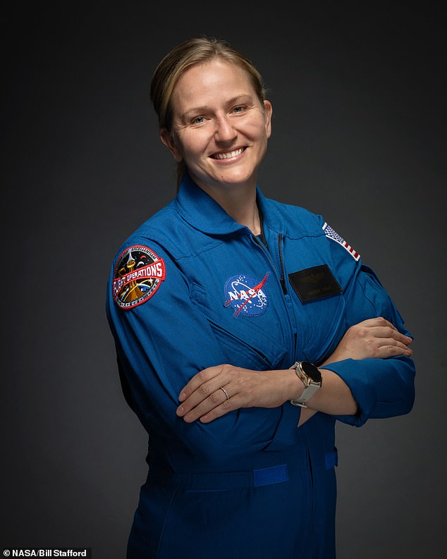 Meet NASA's newest recruits! Space agency introduces 10 new astronauts ...