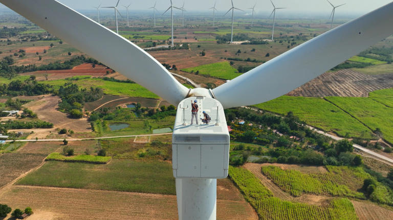 New York's First Wind Farm Has Been Torn Down, And It's Easy To ...