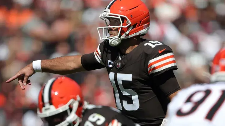 6 NFL QBs who could be benched immediately, from Russell Wilson to Tua ...