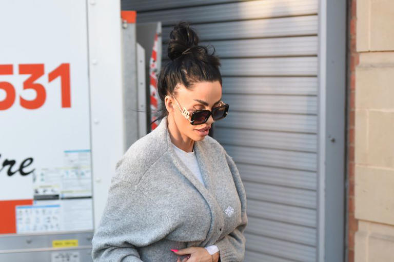 Katie Price steps out with bandages as drastic weight loss sparks ...