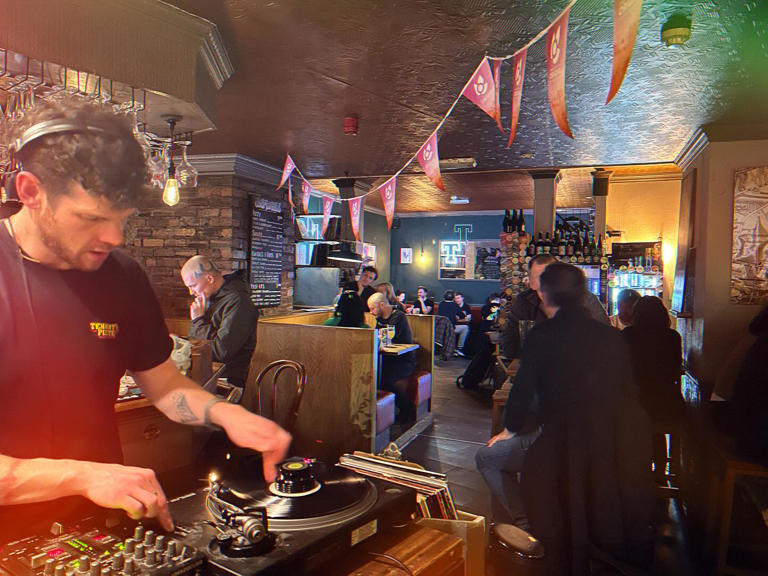 8 cool Glasgow pubs that best represent their area