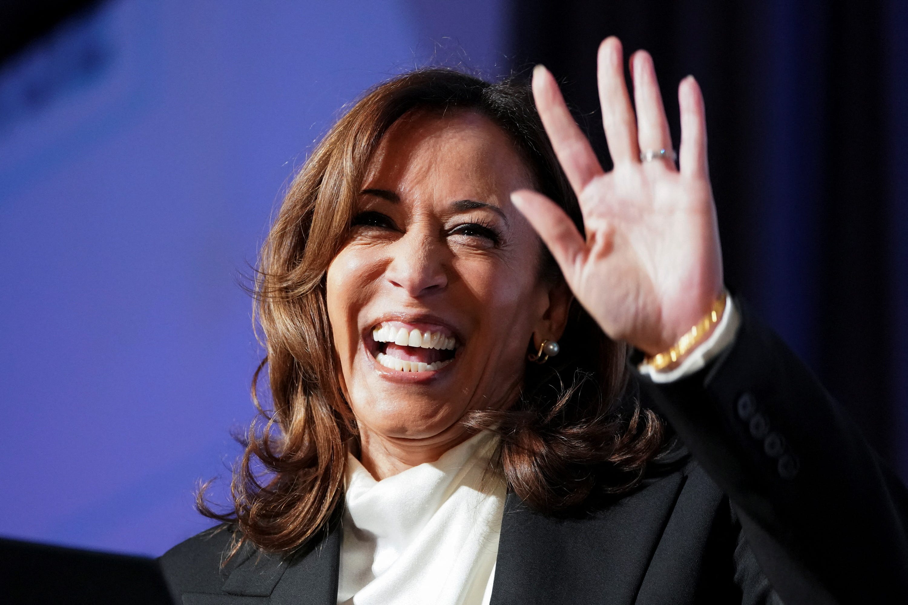 Kamala Harris campaigns in Tennessee to flip a congressional seat