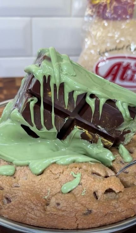 Dubai Chocolate Cookie Pie