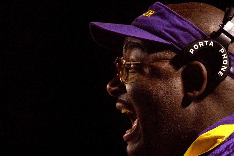 Former coach Fred Gilmore, who embodied Booker High to the core, dies at 59