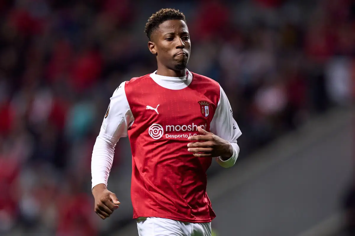 Lens : officiel, un ancien buteur quitte l’Europe