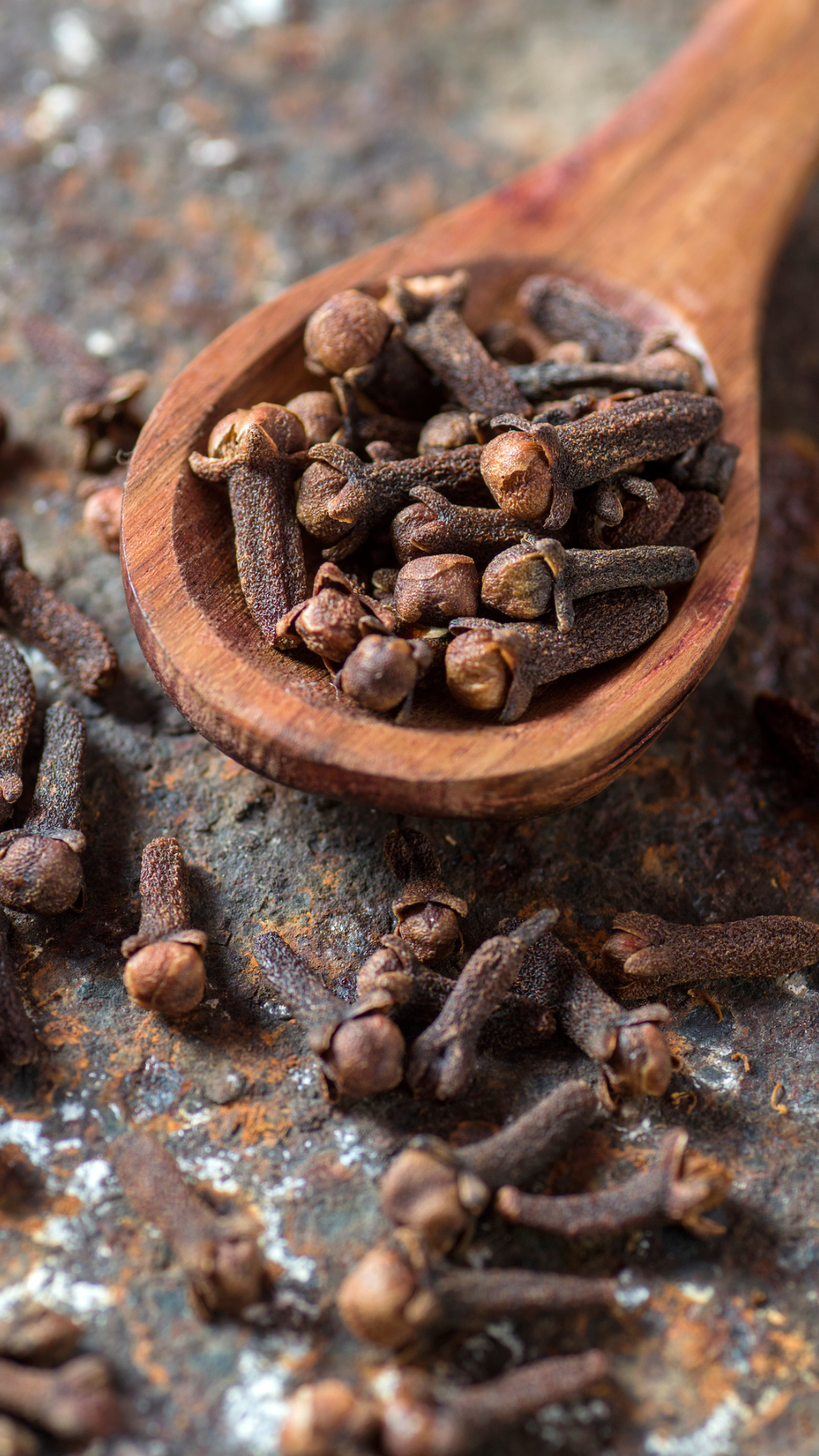 5 amazing benefits of eating cloves in the morning