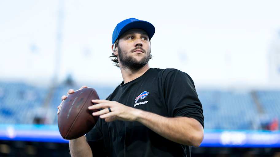 Josh Allen (to no surprise) leads recent QB power rankings heading into ...