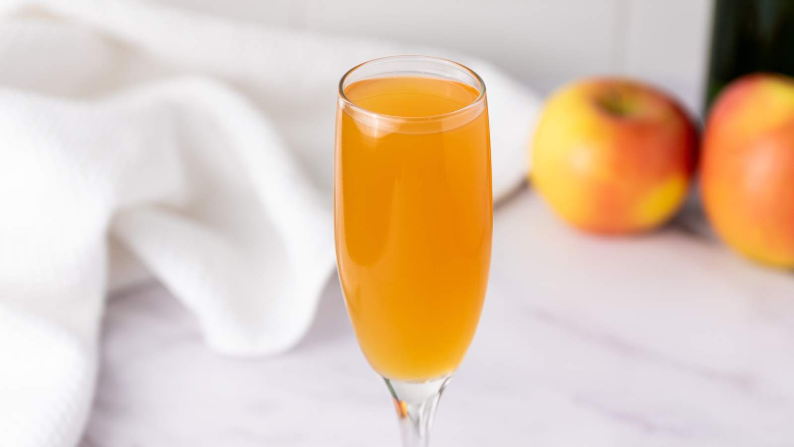 13 Cheers-Worthy Sips That Will Perfectly Round Out Your Thanksgiving Menu