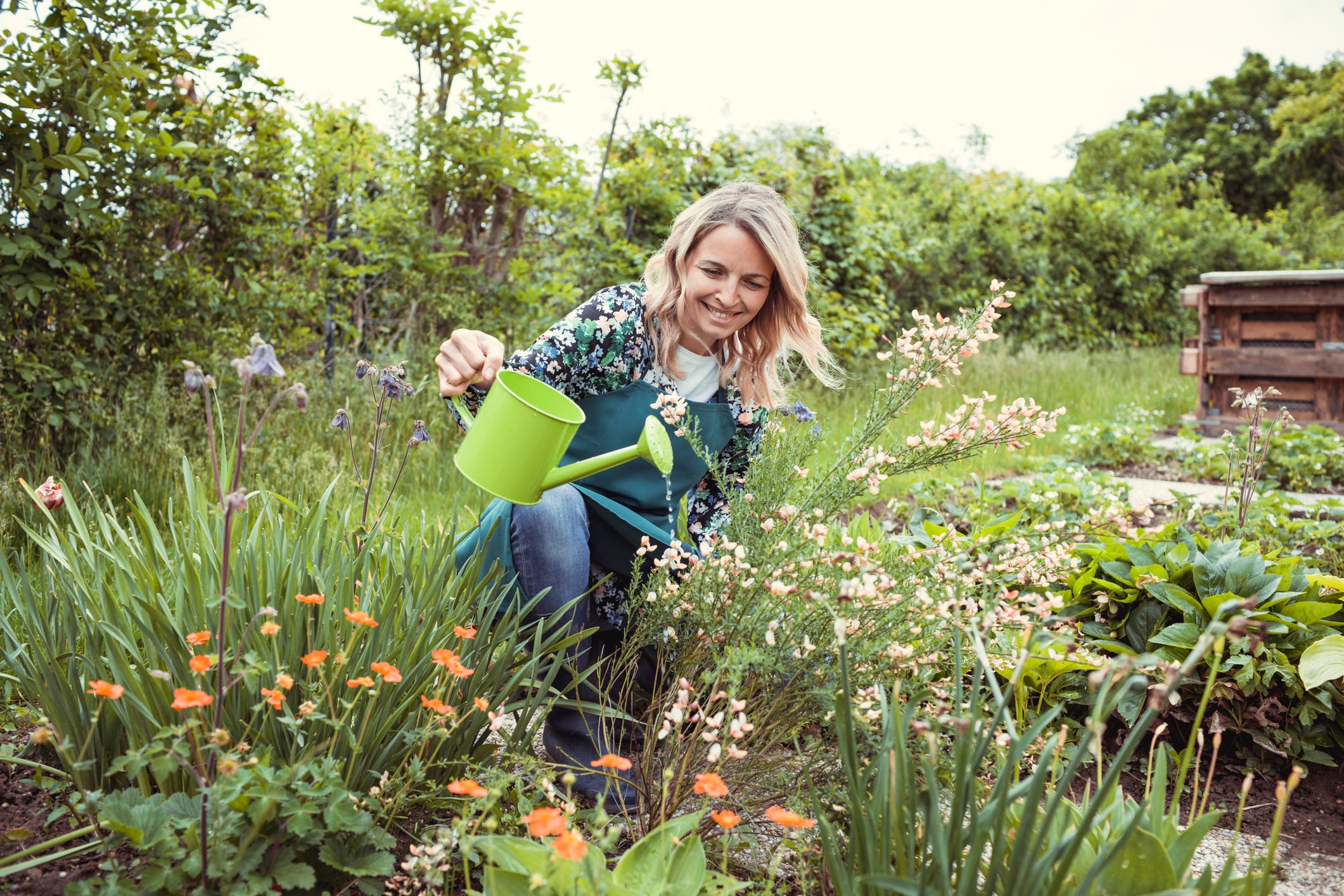 Woman grows own wedding flowers, what happens next goes viral