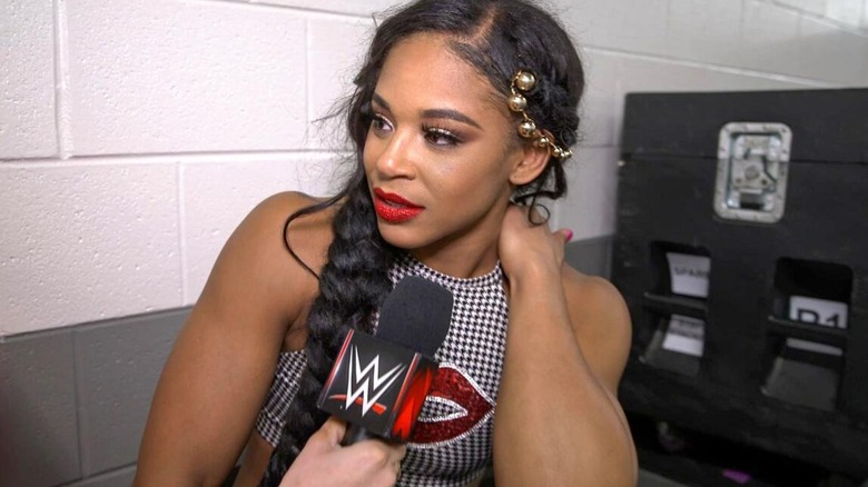 Bianca Belair Gives Injury Update, Details How She Broke Finger At WWE ...