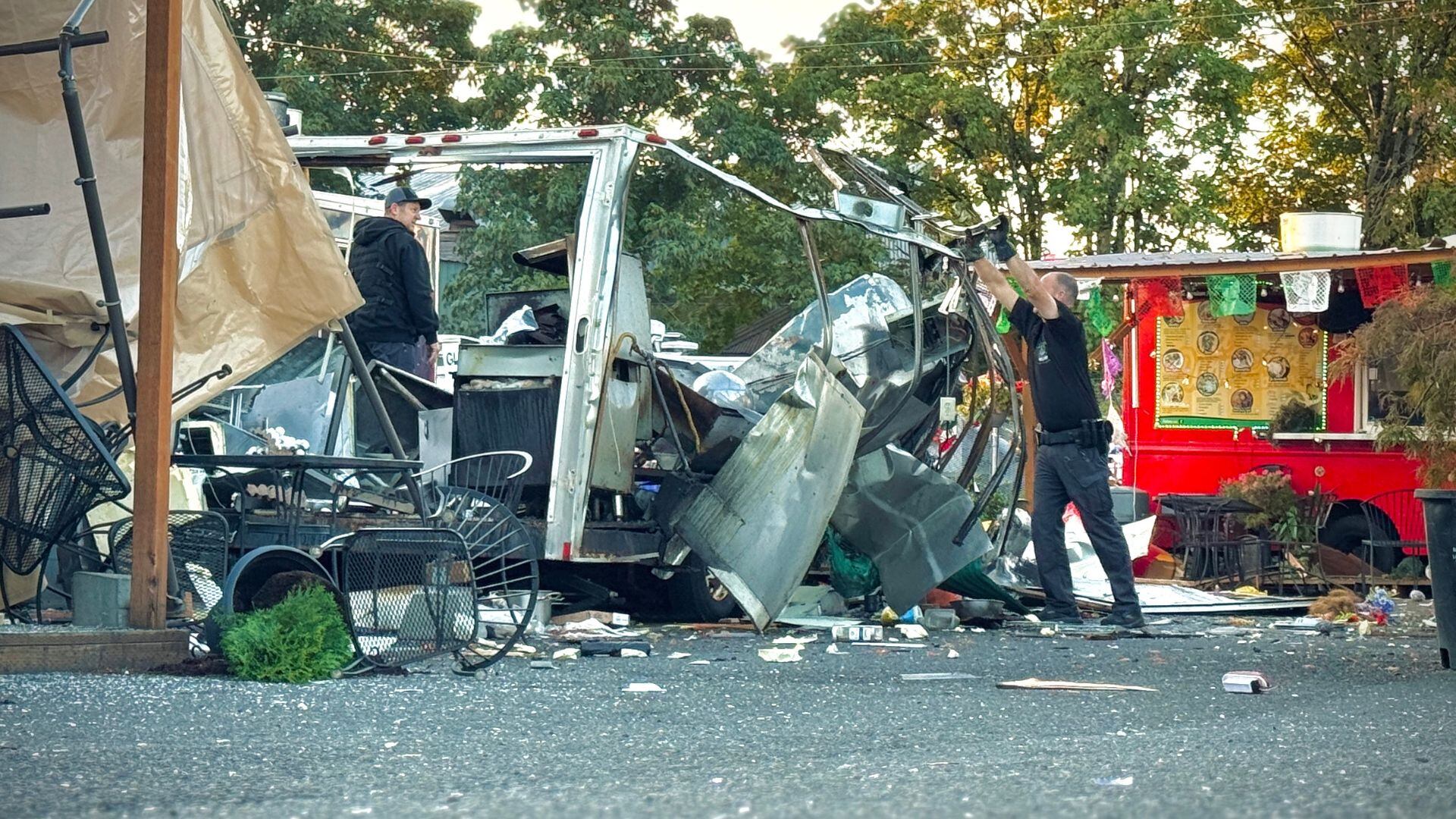 Propane tank explosion damages 8 food carts, 2 buildings in SE Portland