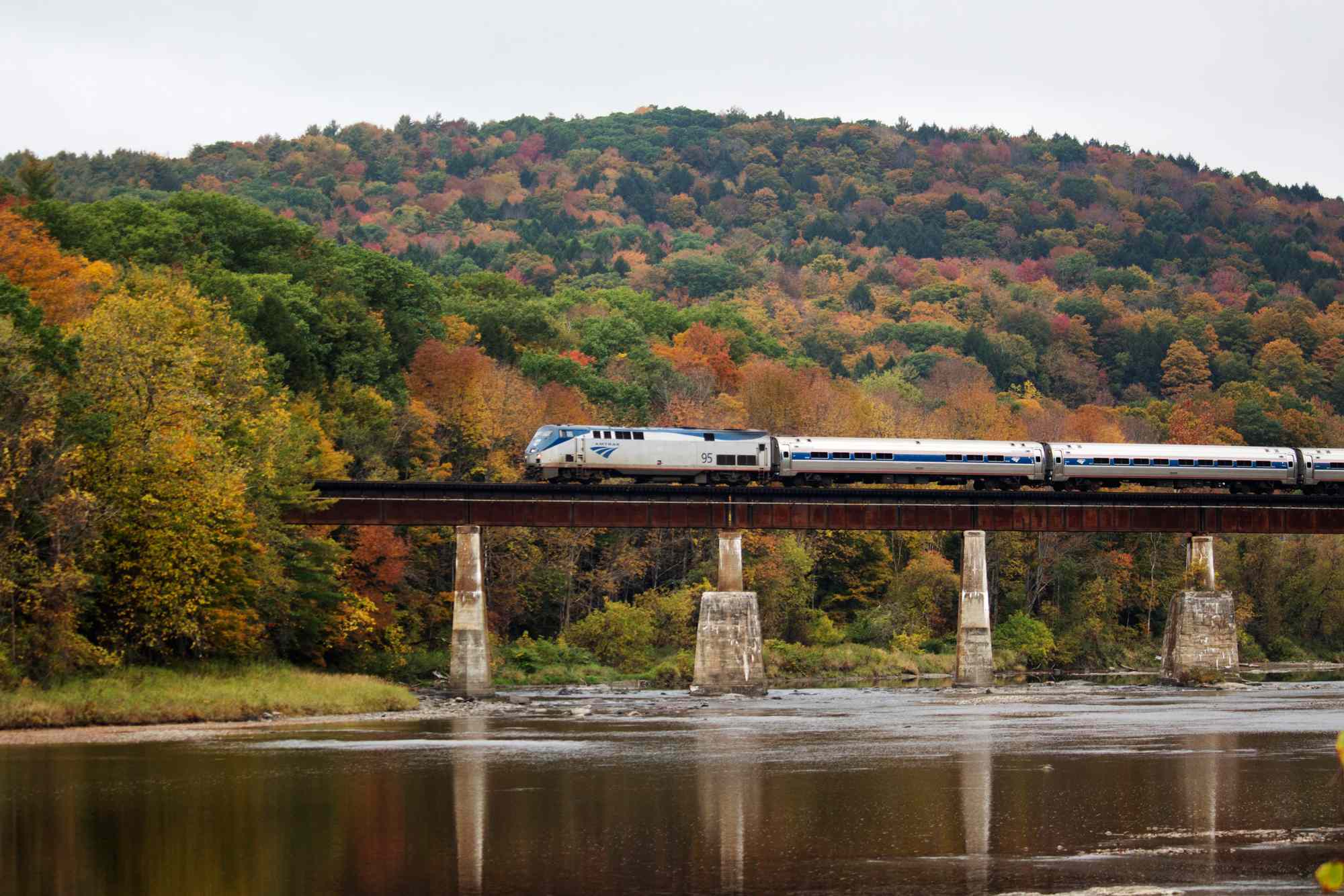 This Amtrak Route Takes Riders to the Heart of Vermont’s Stunning Fall ...