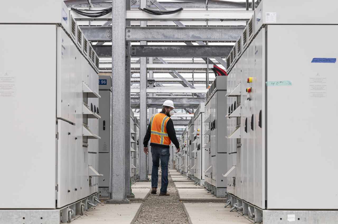 Vistra stock is rising. Why this $4 billion AI power deal is impressing ...