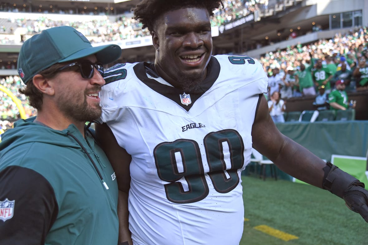 Eagles' Jordan Davis Makes History on Game-Winning Blocked Field Goal TD