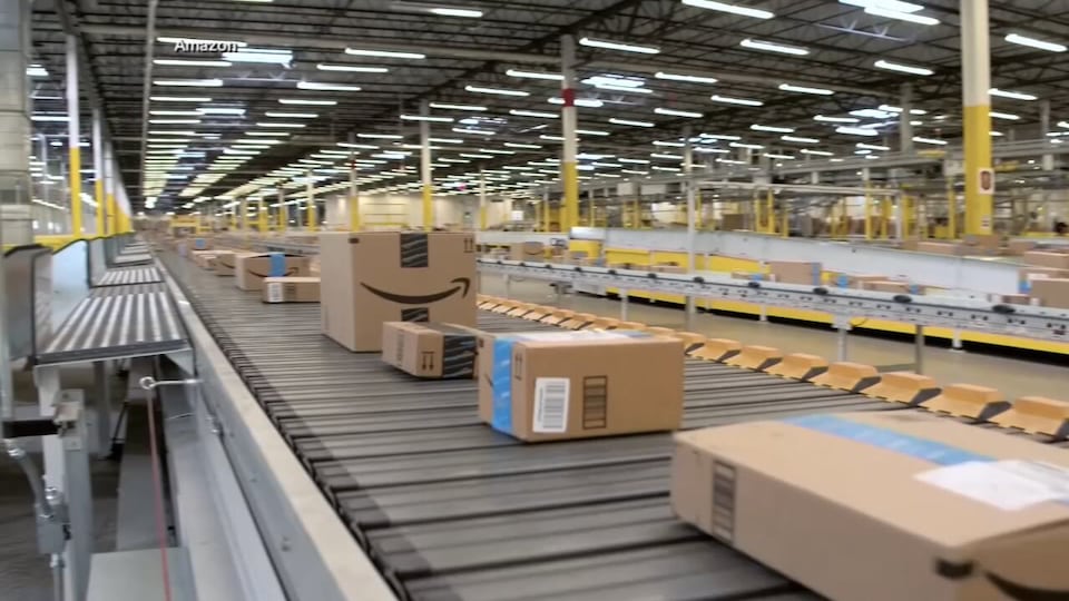 Amazon opens new $200 million robotics fulfillment center in Central ...