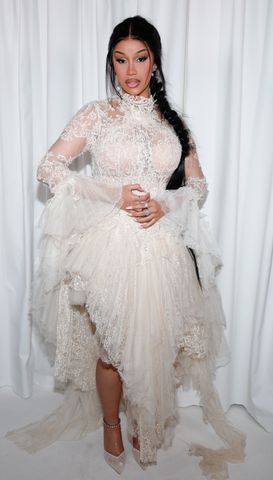 Cardi B Reveals Reason She and Offset's Divorce Isn't Finalized as She ...