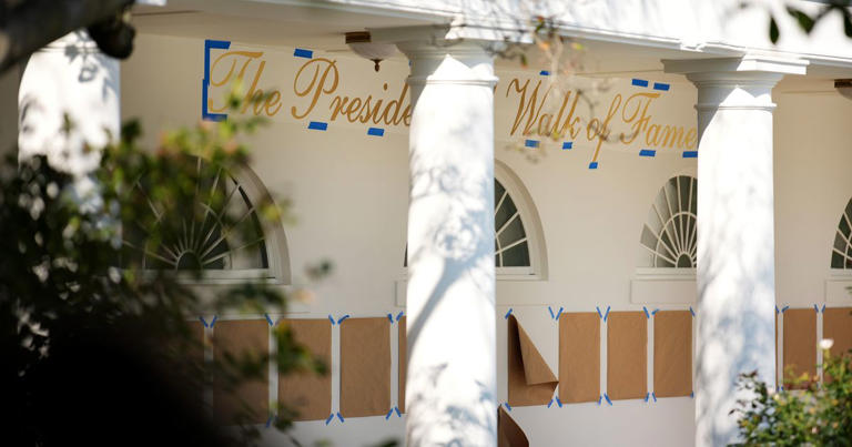 Trump Hangs Tacky ‘Walk of Fame’ Sign Outside White House