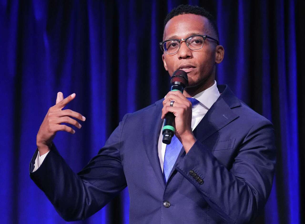 Christian Menefee debuts 'MTV Cribs' ad for TX-18 race