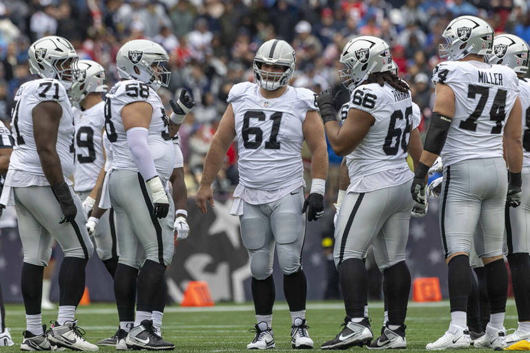 Offensive line pushing Raiders down in Week 4 NFL Power Rankings