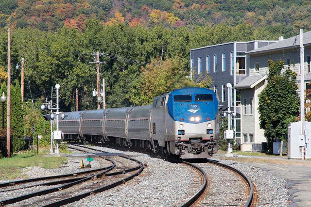 This Amtrak Route Takes Riders to the Heart of Vermont’s Stunning Fall ...